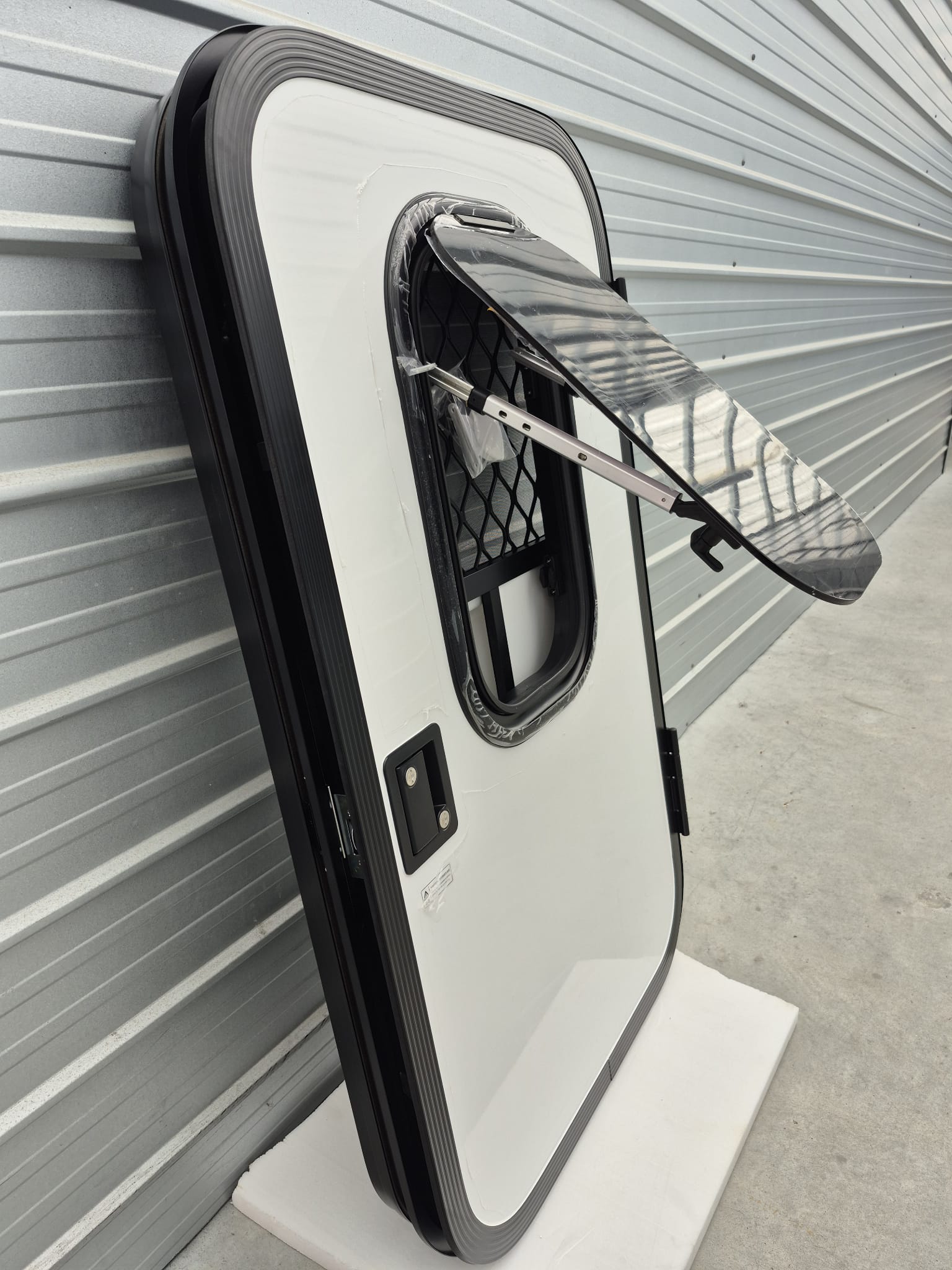 1100 x 650 Tear Drop Camper / Small RV Door / Box Trailer door ...